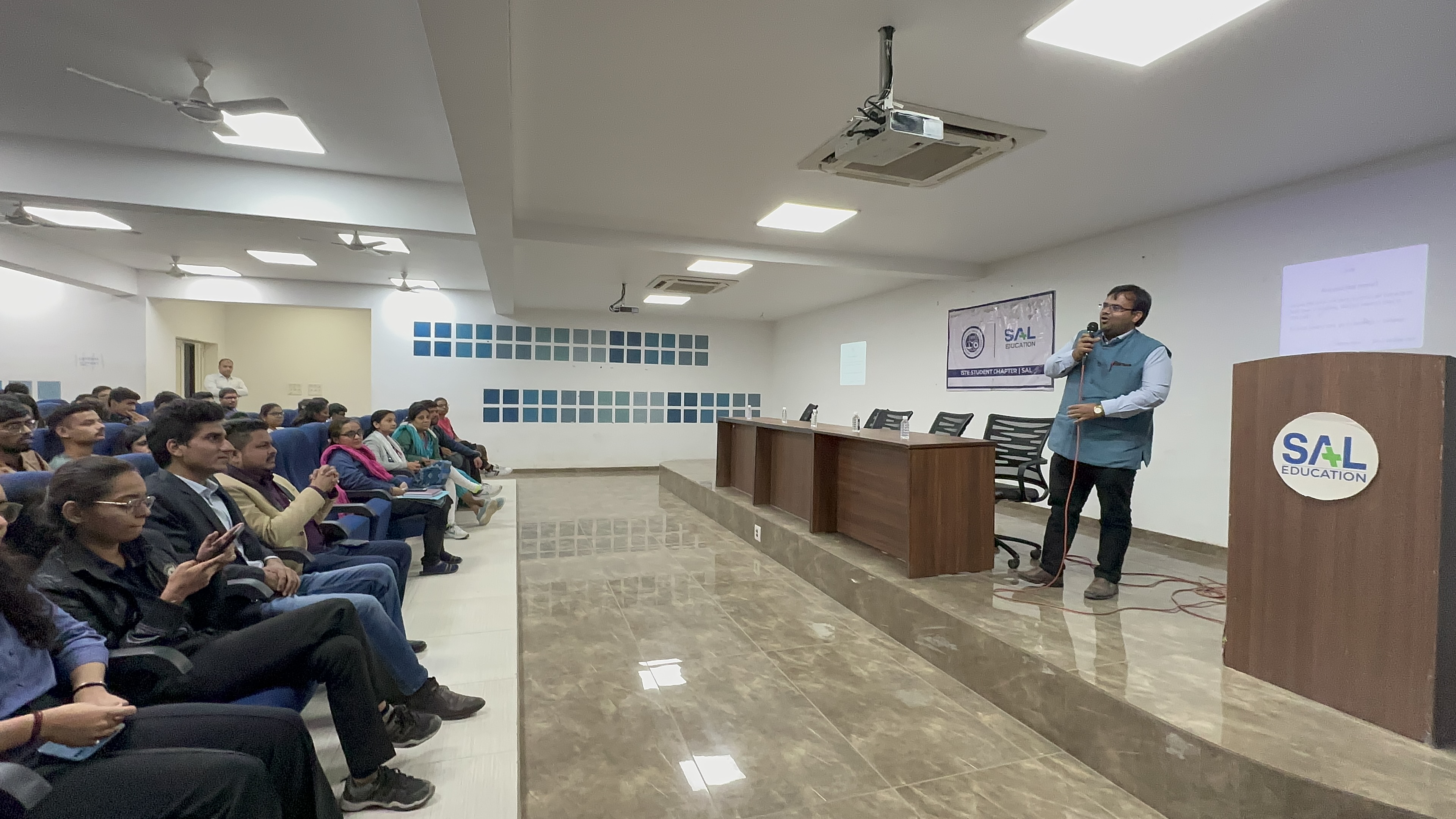 SAL College of Engineering